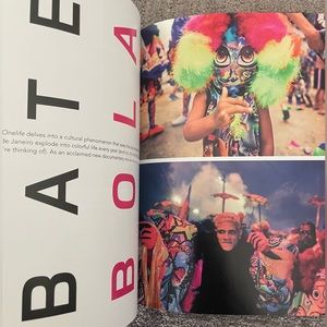 Land Rover | Accents | Land Rover One Life Catalog Magazine Coffee ...